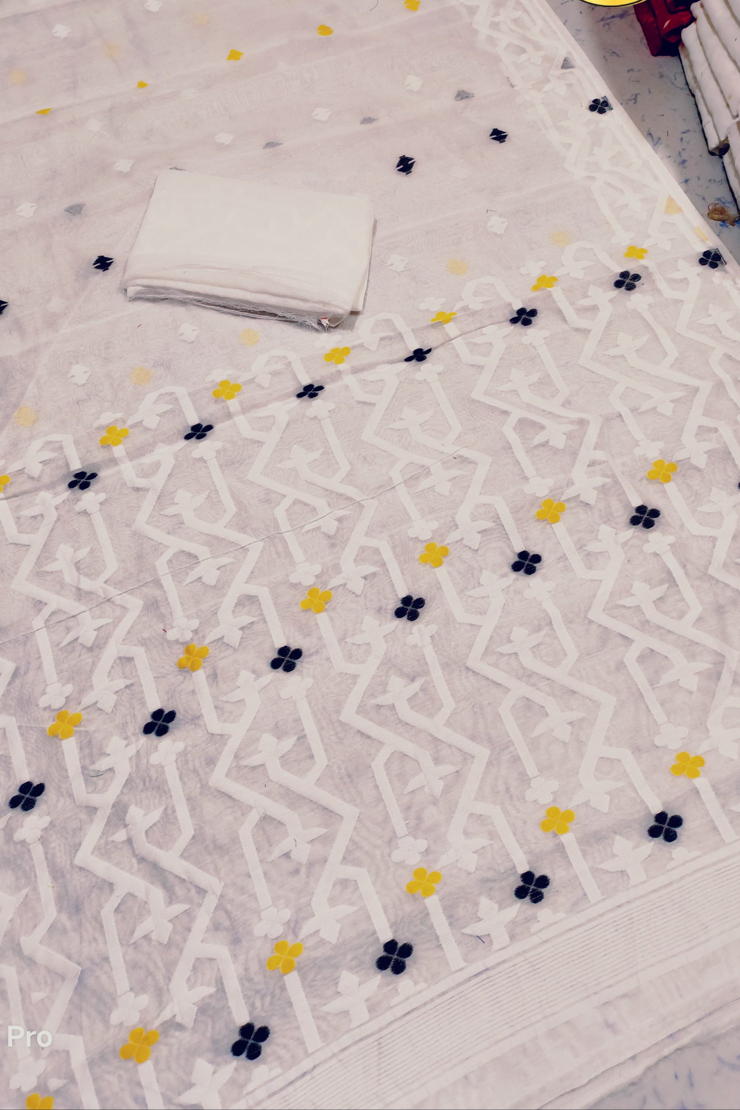 Chorui Pakhi Muslin Dhakai Jamdani Saree – Monamaar